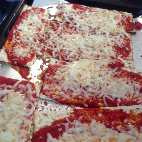 How to Make Matzah Pizza - A Delicious Kosher for Passover Meal